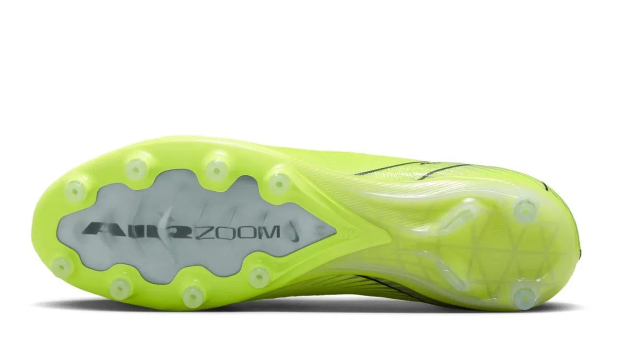 The Best Rugby Boots for Forwards - The Full 80